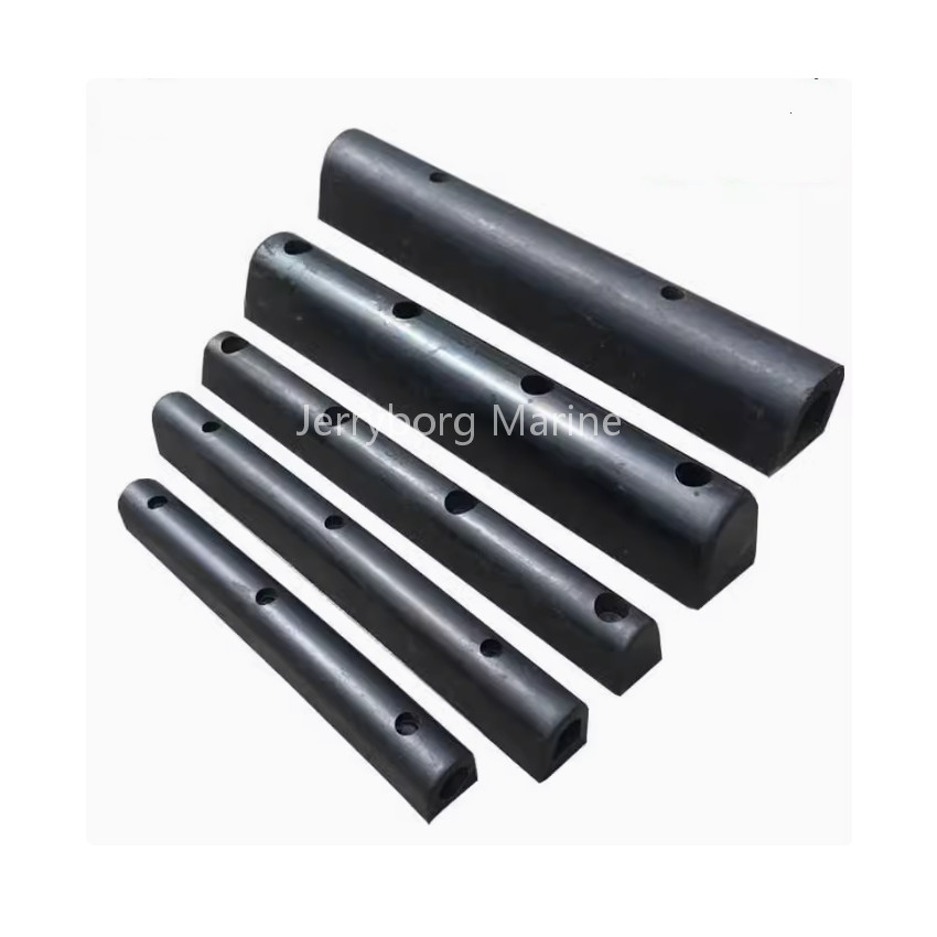 D-Type Rubber Fenders for Large Ships and Cargo Vessels